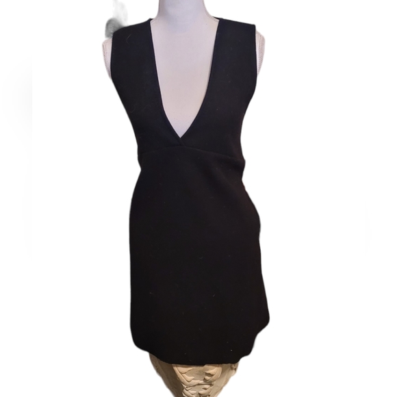 OAK + FORT | Dresses | Like New Oakfort Dropped Neckline Sleeveless ...